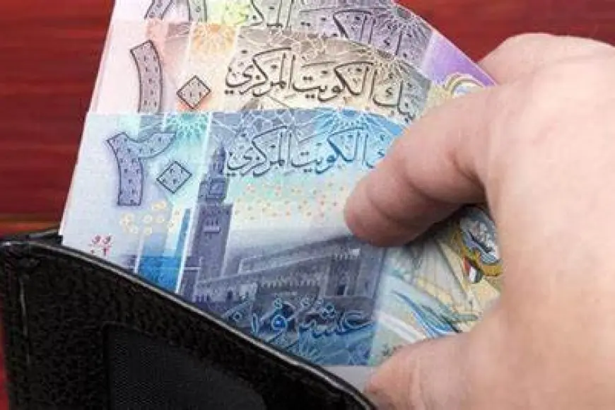 النهاردة الـ 100 دينار كويتي بيساوي كام جنيه مصري؟ سعر الدينار